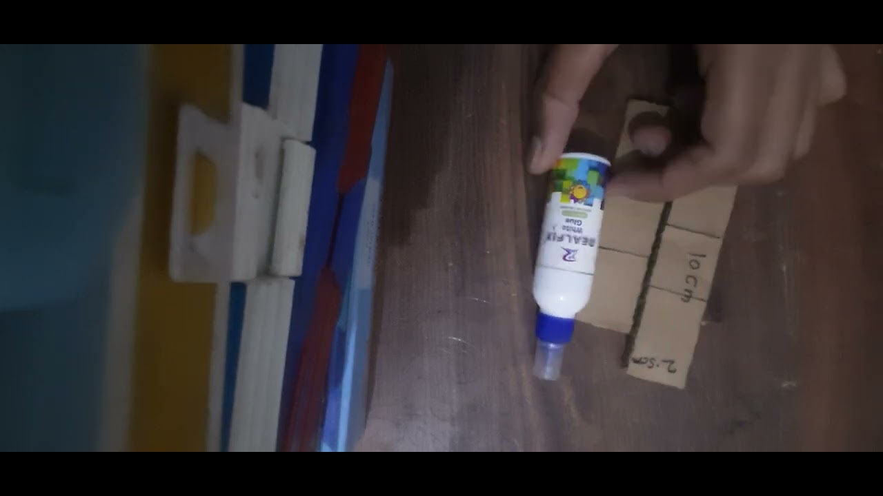 How to make mini Boomerang - YouTube