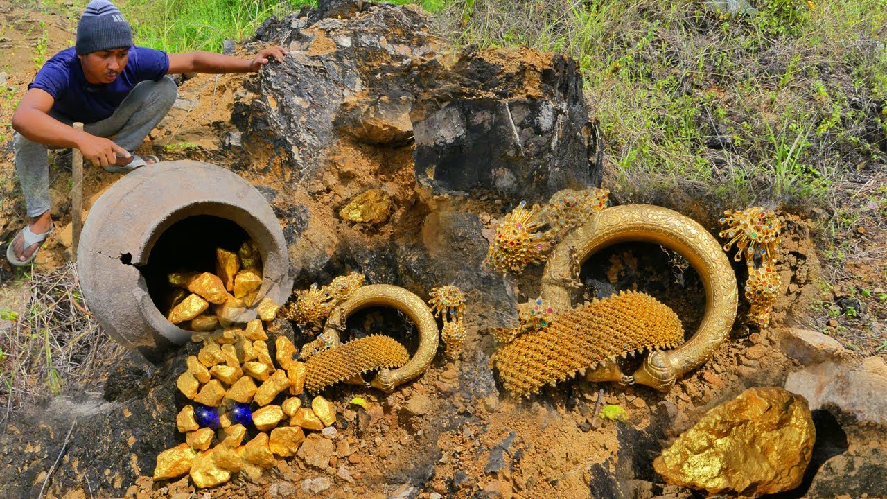 OGM OGM ! Ancient gold found: Digging for gold, I found millions of ...