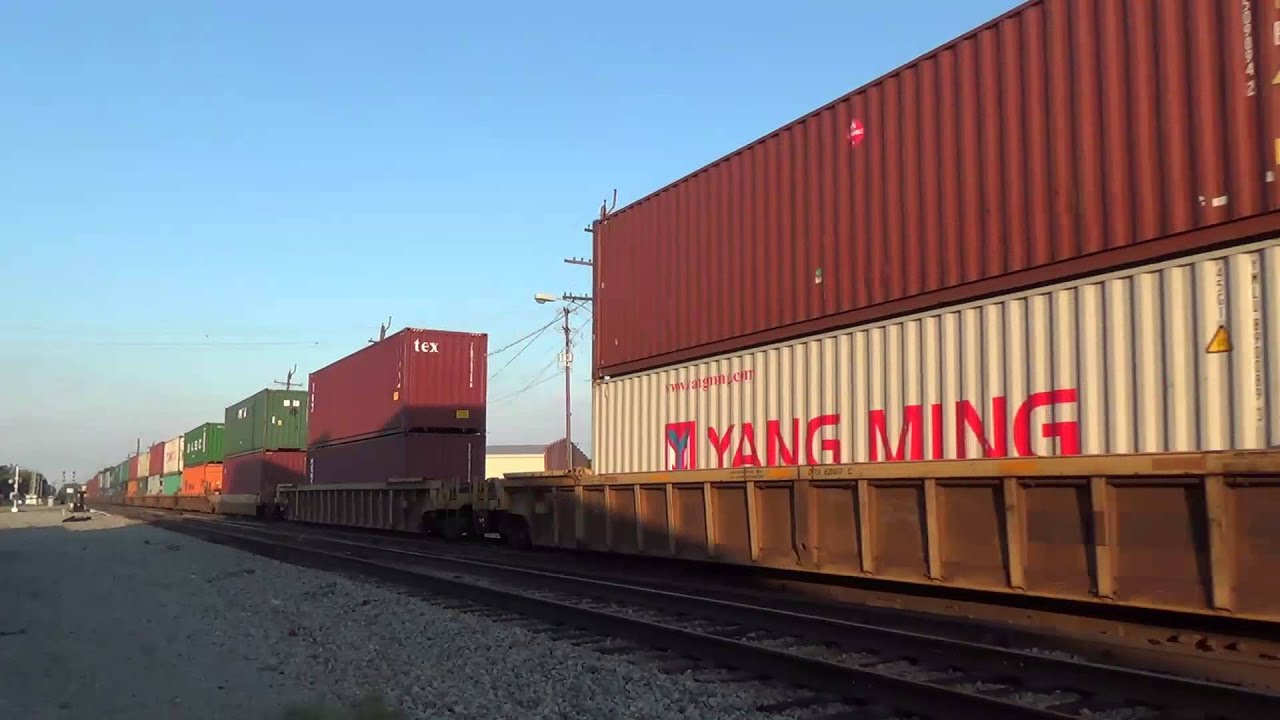 NS 3063 (EMD GP 40-2) leads the NS V18 - YouTube