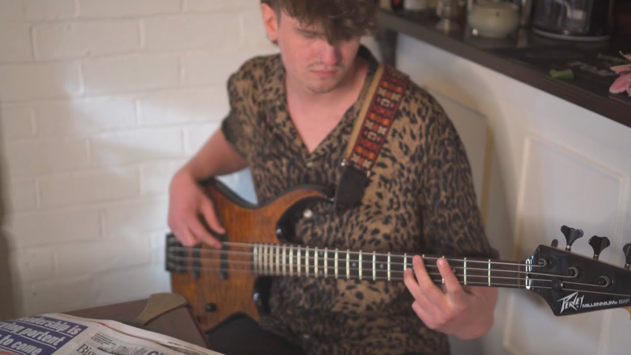 Pretty Velvet - Missing Man (The Stripped Back Bar Sessions) - YouTube