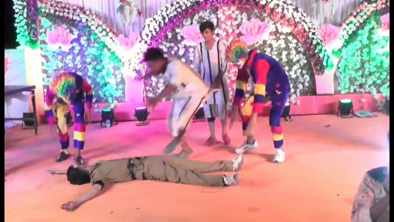 Comedy dance - YouTube