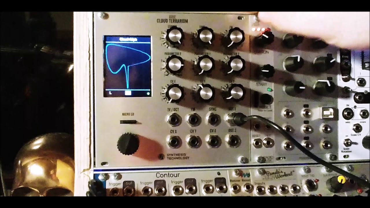 e352 Cloud Terrarium: Morph+Clouding in LFO Mode - YouTube