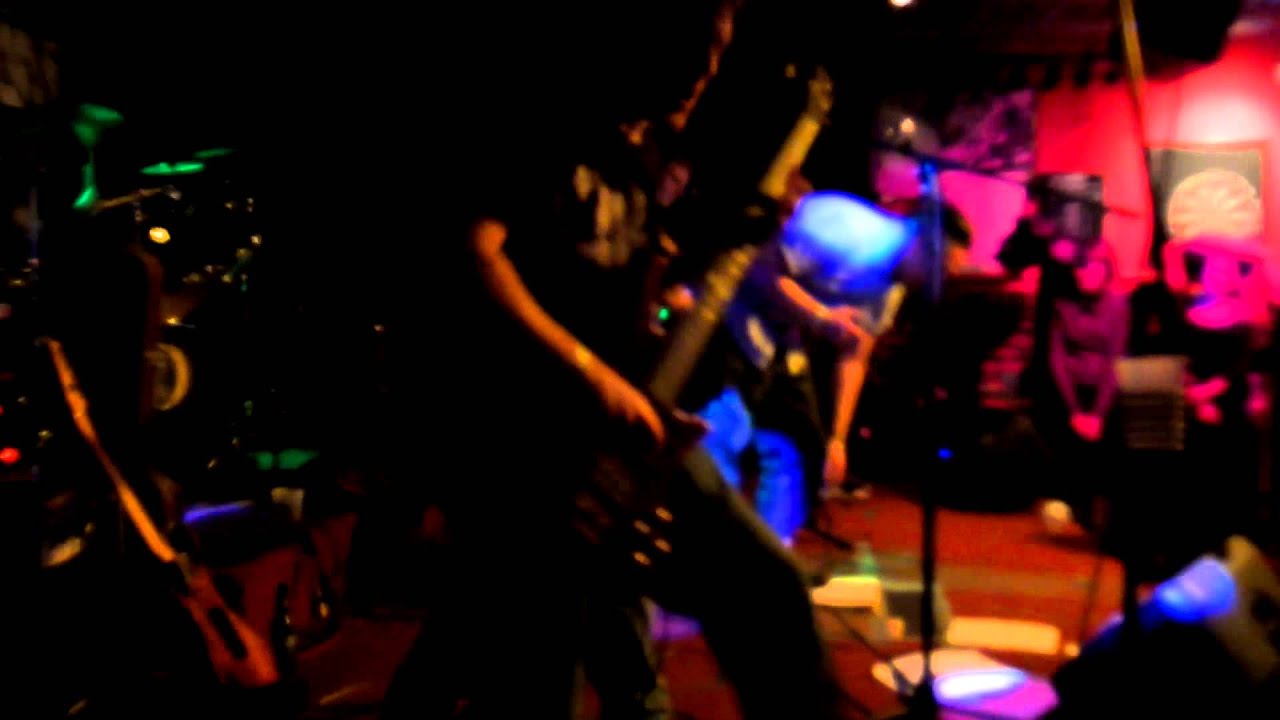 Penny Trait - Freaks from the Apocalypse (live '14 at Evenflow) - YouTube