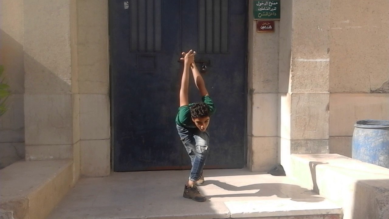 Flexing Dance - YouTube