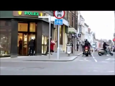 Yaşlı Teyze-2 (Hırsızlara Kafa Tutan Teyzemiz)Thug Life!!!