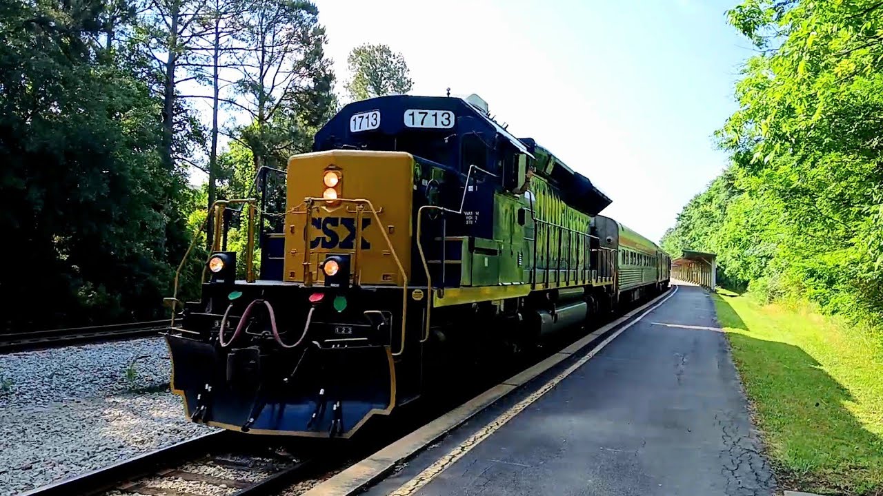 CSXT 1713 Leads W001 By The Columbia SC Amtrak Station - YouTube