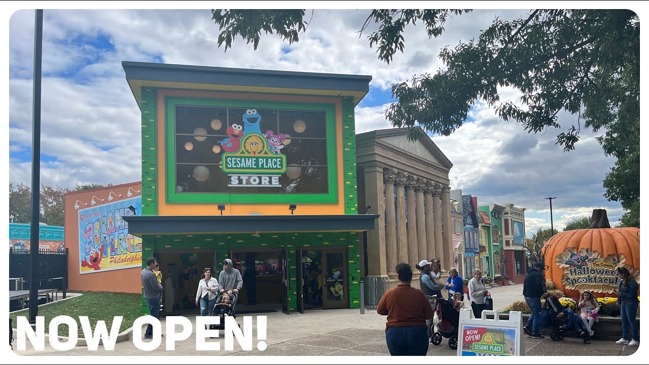 Sesame Street Store MakerBot Celebrates The Holidays By Adding Five