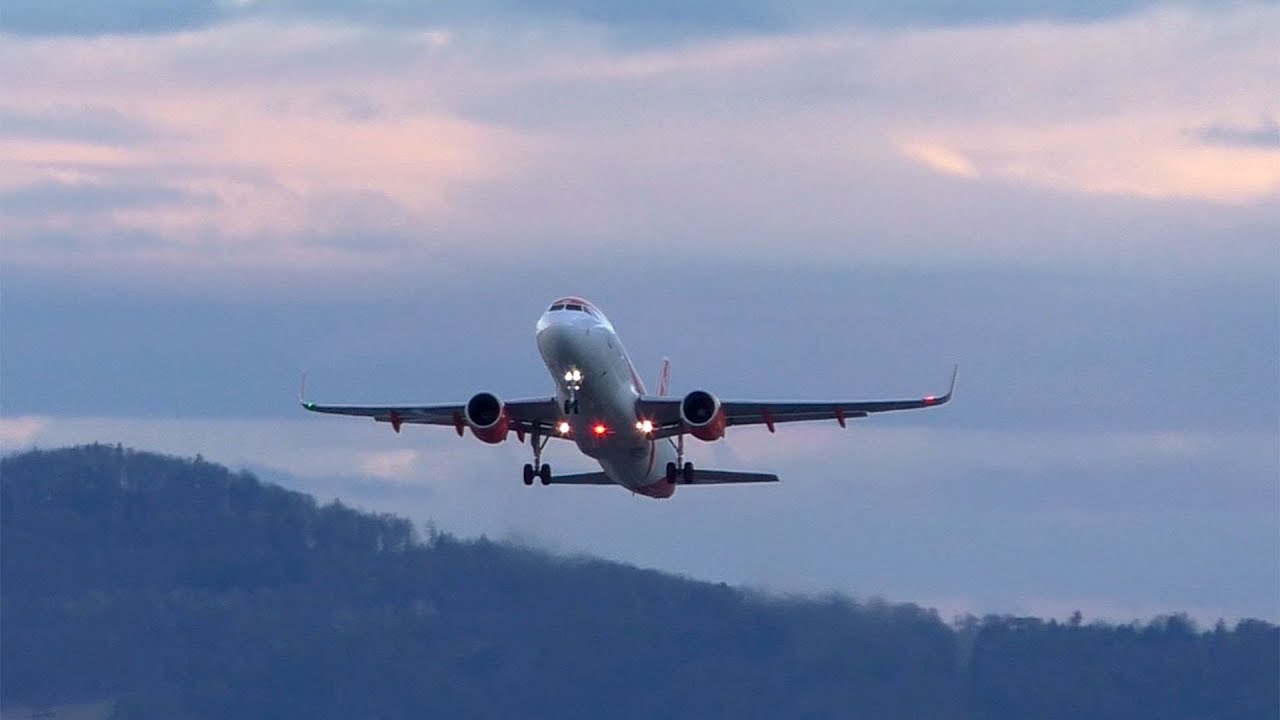 easyJet Airbus A320 takeoff at Graz Airport | OE-IZF - YouTube