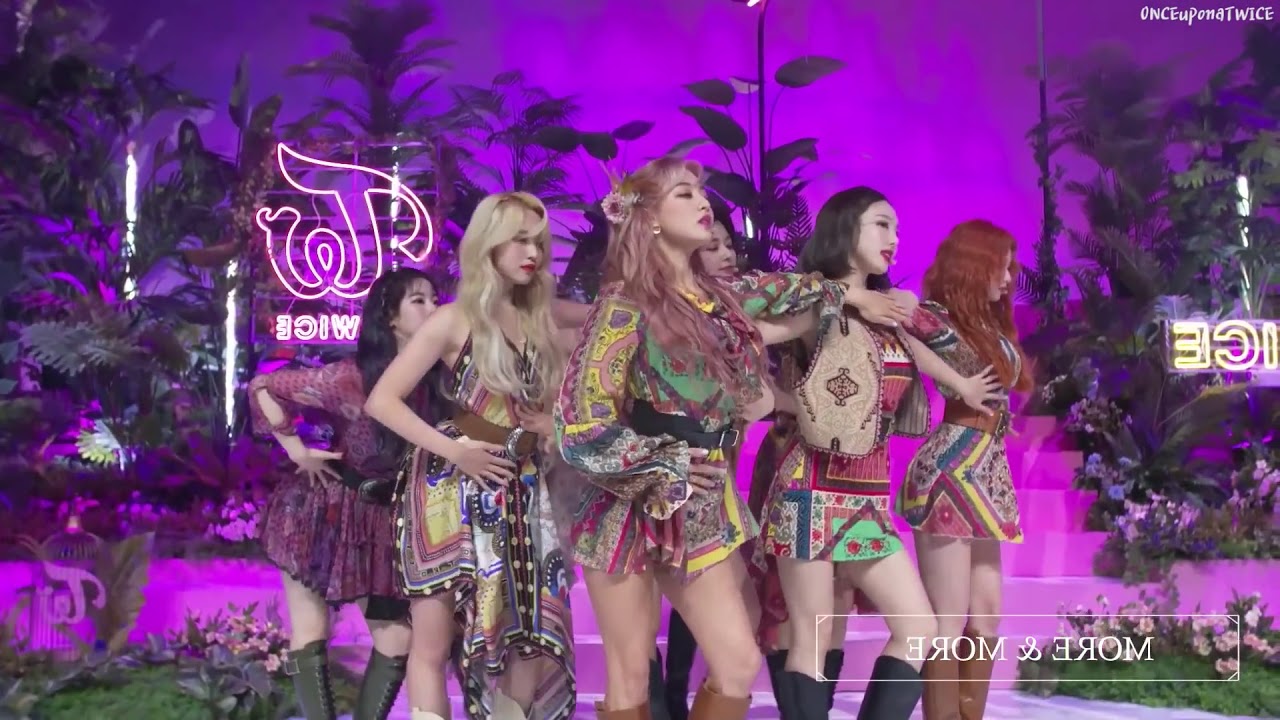 TWICE "MORE & MORE" SPECIAL LIVE - YouTube