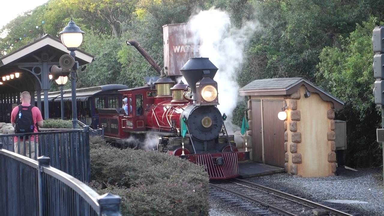Steam Train at Disney World's Magic Kingdom - YouTube