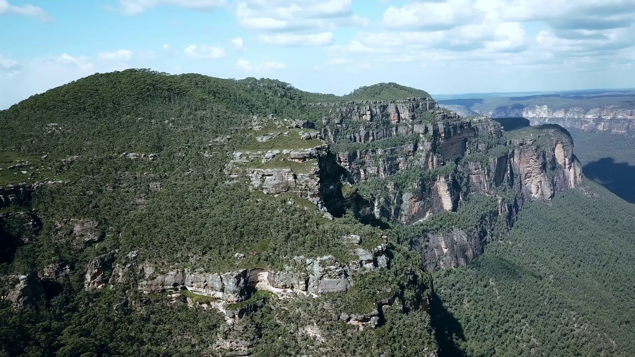 Mount Banks | Drone Footage [4K] - YouTube