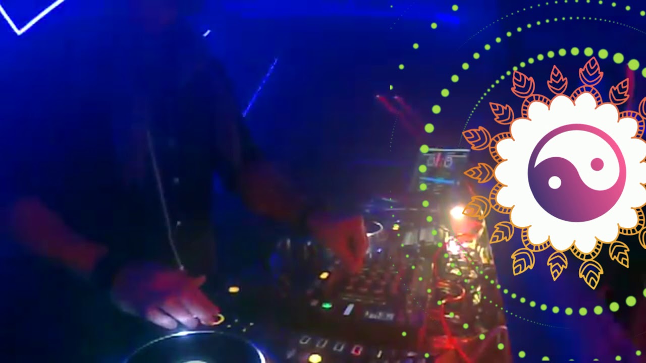 DJ Madness in The MIX - YouTube