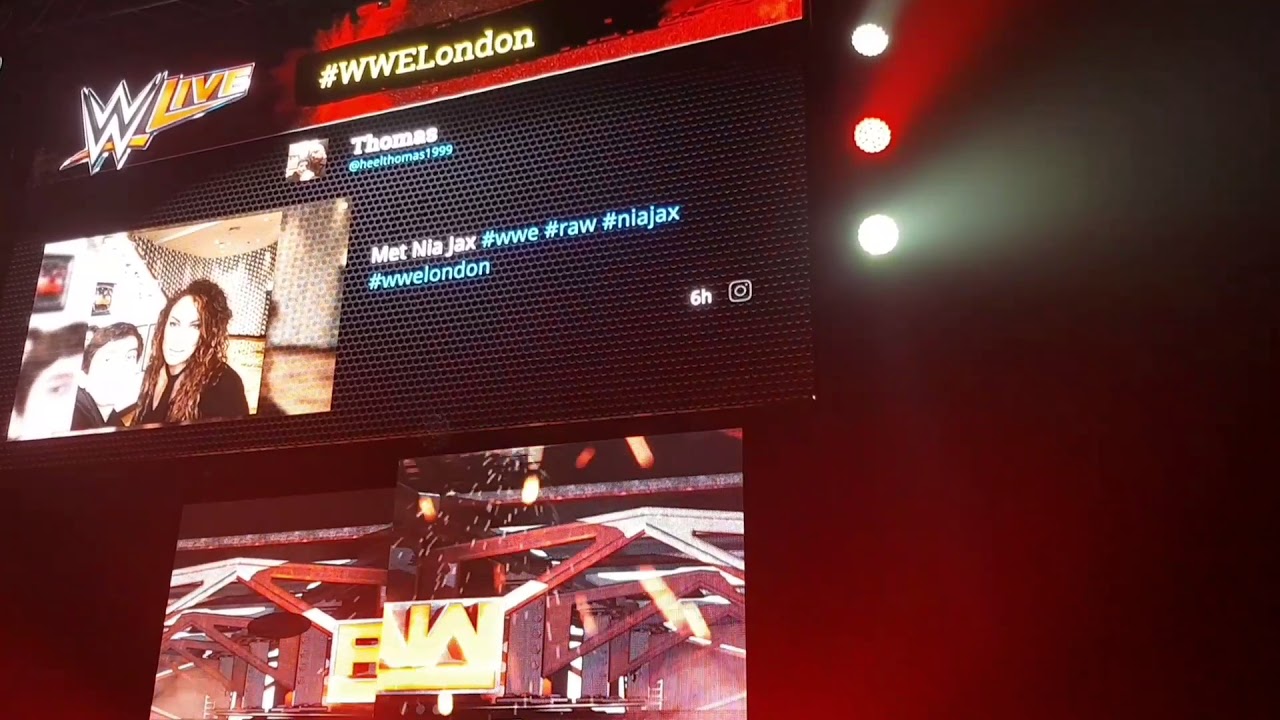 Wwe London the sse arena Wembley 3/11/17 - YouTube