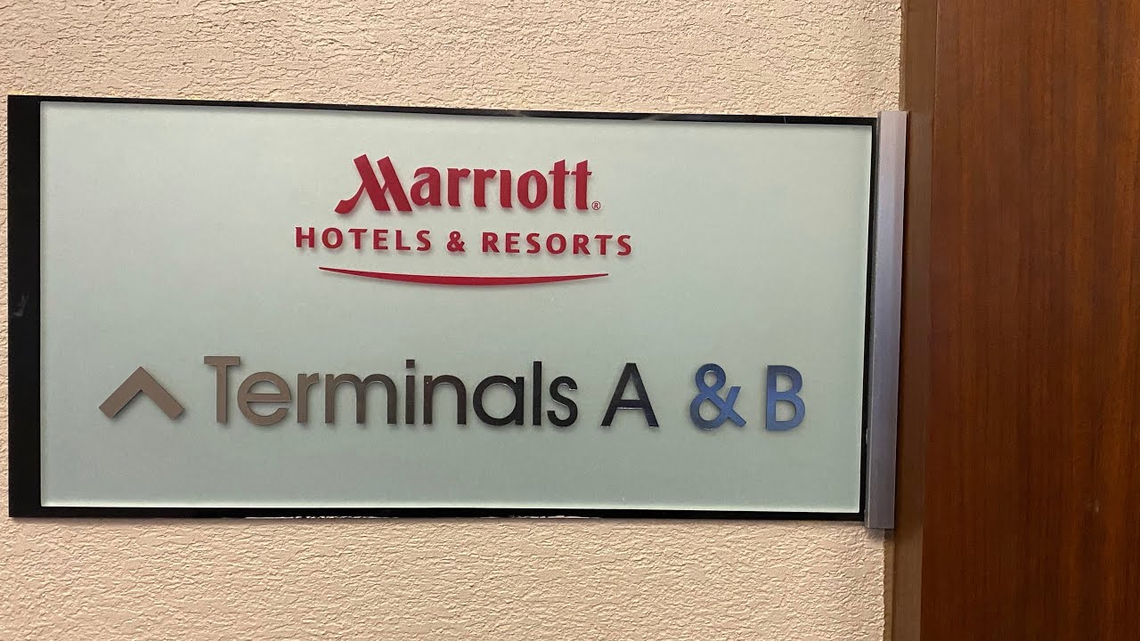 Houston Airport Marriott at IAH - King Suite - YouTube