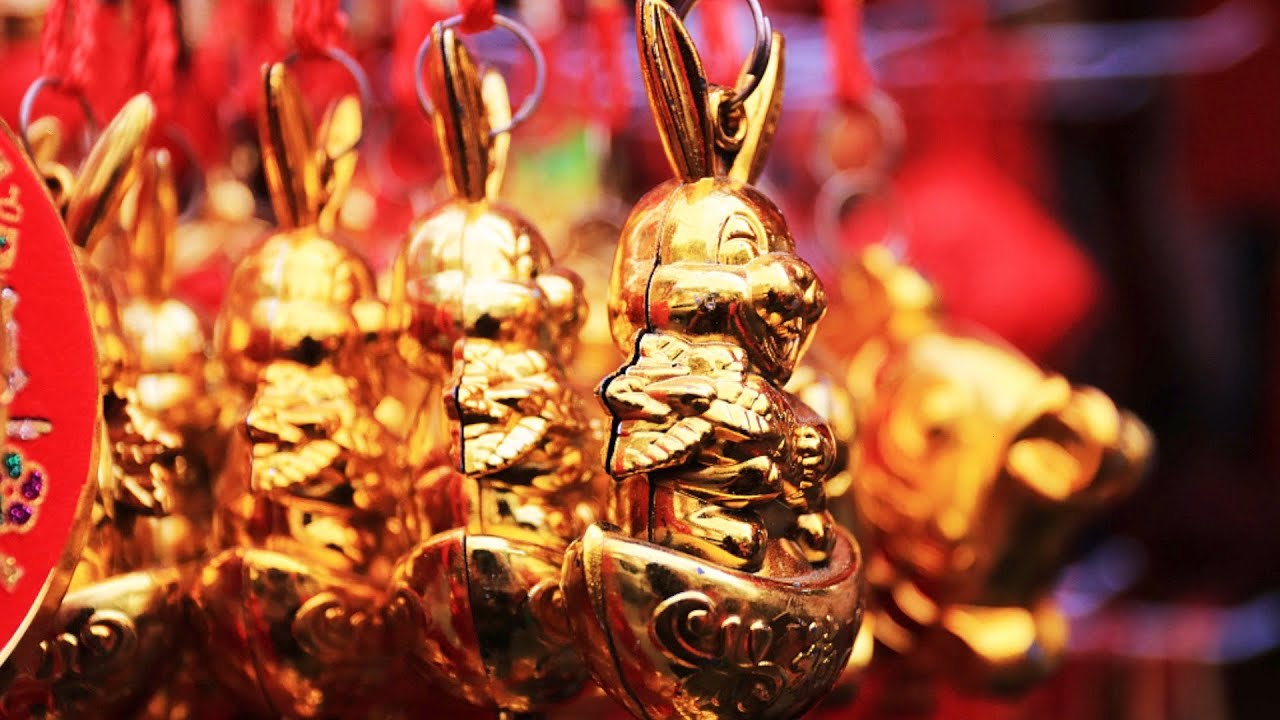 Spring Festival booms consumption in China - YouTube