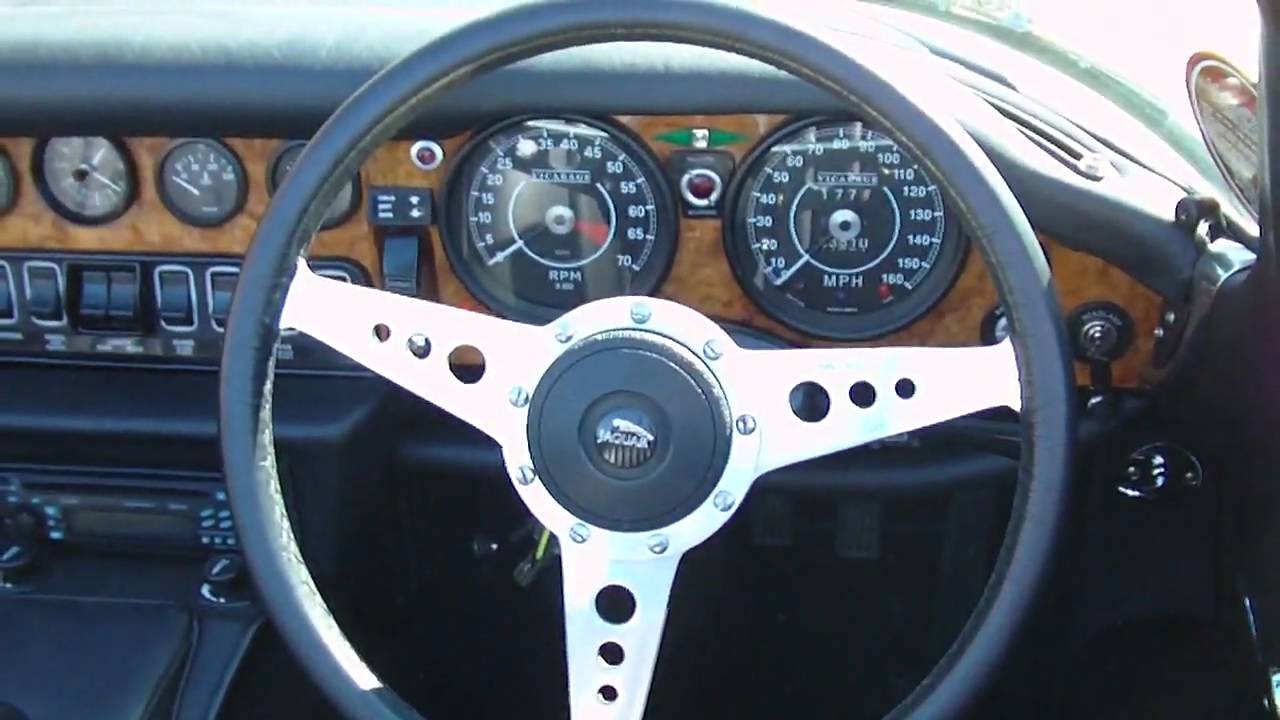 Vicarage Jaguar E-Type V12 S3 Roadster - YouTube