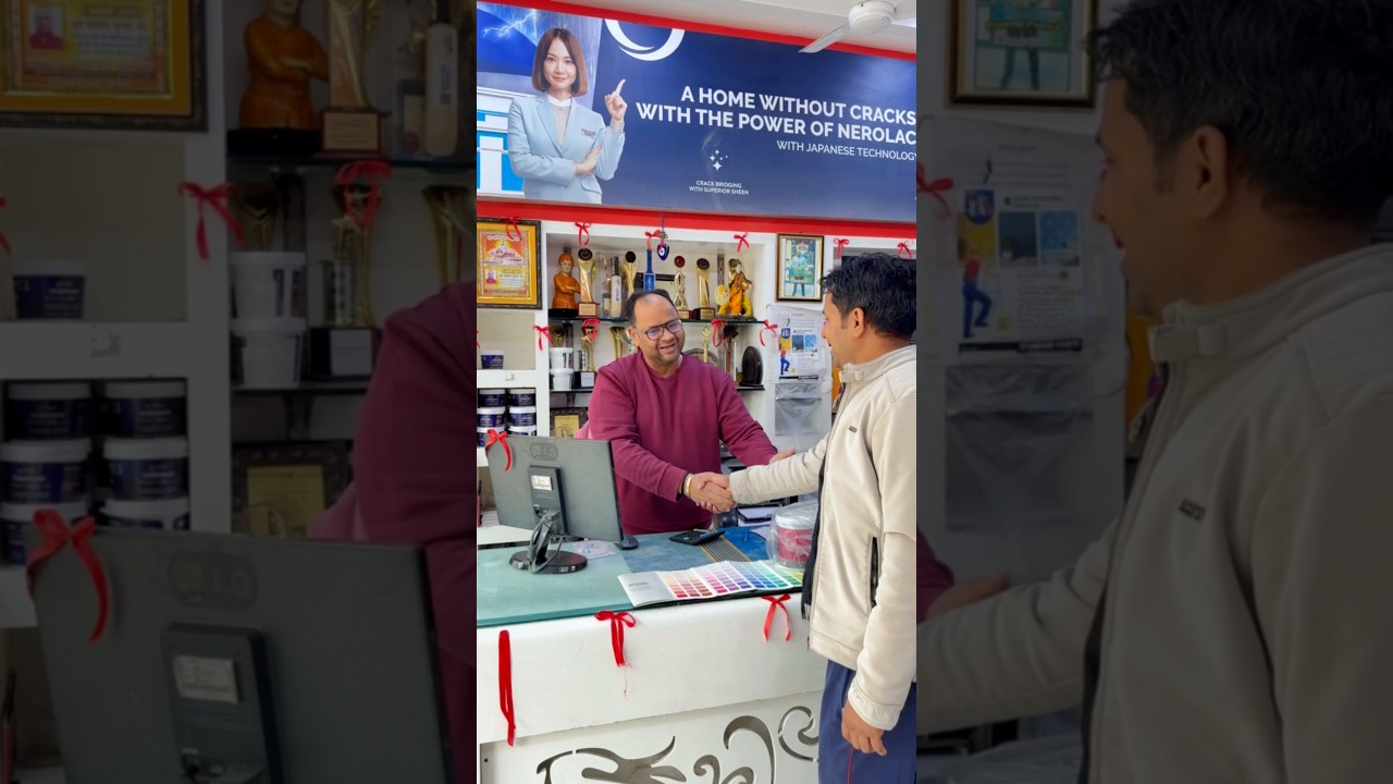 Jab coustomer saman badlvane k liye ata h tab dukandar kaisa behave ...