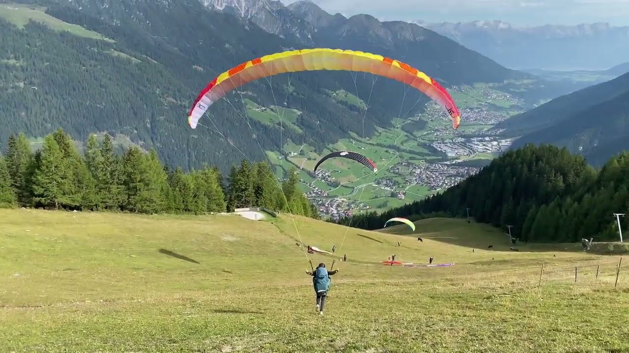 Elfer Paragleiten Startplatz Stubaital - YouTube