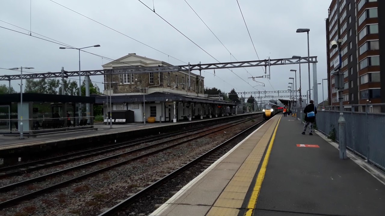802018-008 1B25 arrived at Swindon train station Wiltshire 17.5.2019 ...
