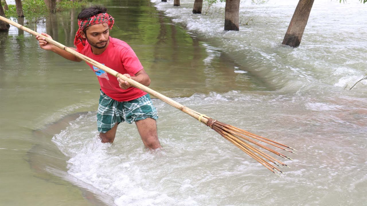 Spearfishing & catch Hug-fish💖The first Trap Can Catch lot of fish💔 ...