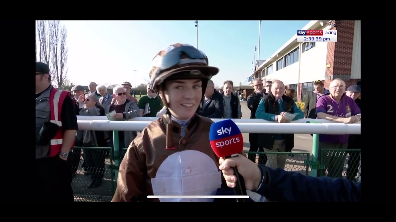 Jockey Elisha Whittington Wins at Southwell - YouTube