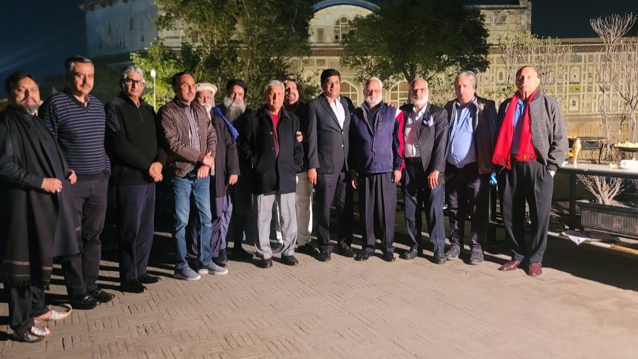 Bahot Mazedar Dinner Hosted by our Lovely Friend Malik Khalid Ikram at ...