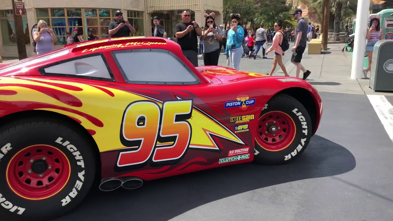 Lightning McQueen at Cars Land in Disney California Adventure at ...