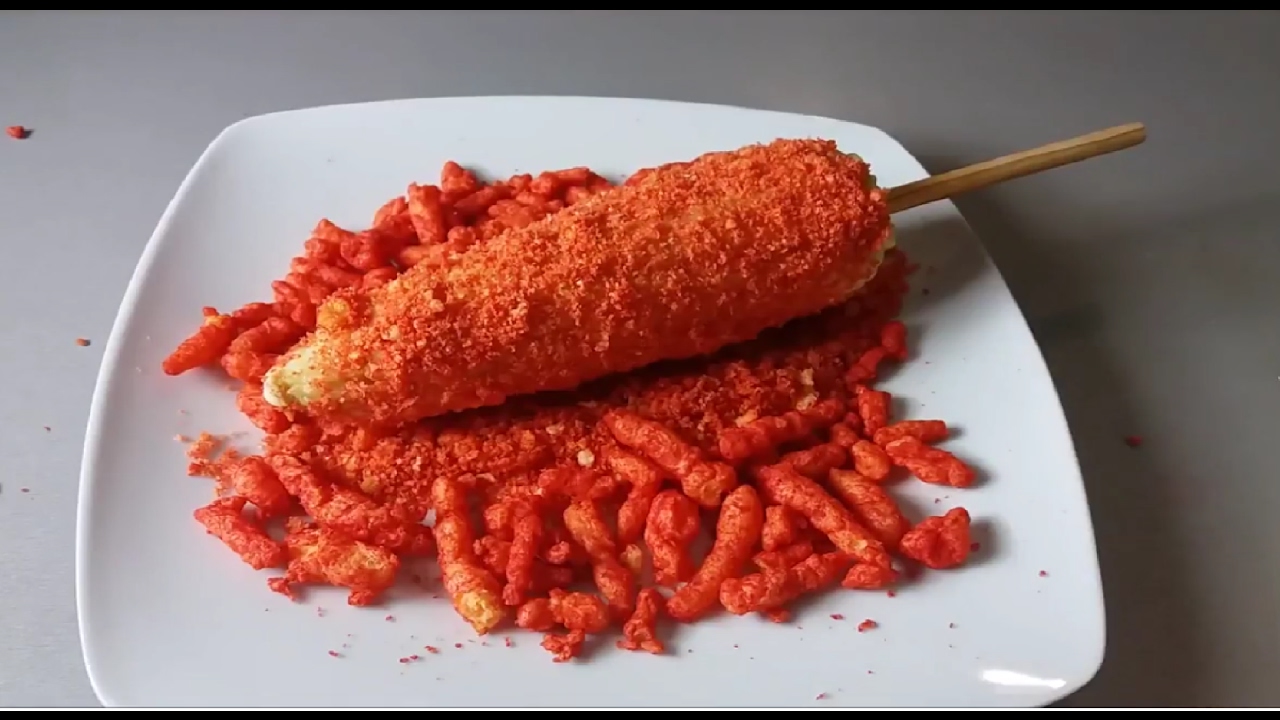 Elotes cocidos de cheetos! - YouTube