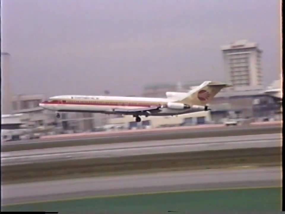 Continental (Old & New Paint) Boeing 727-200 - YouTube