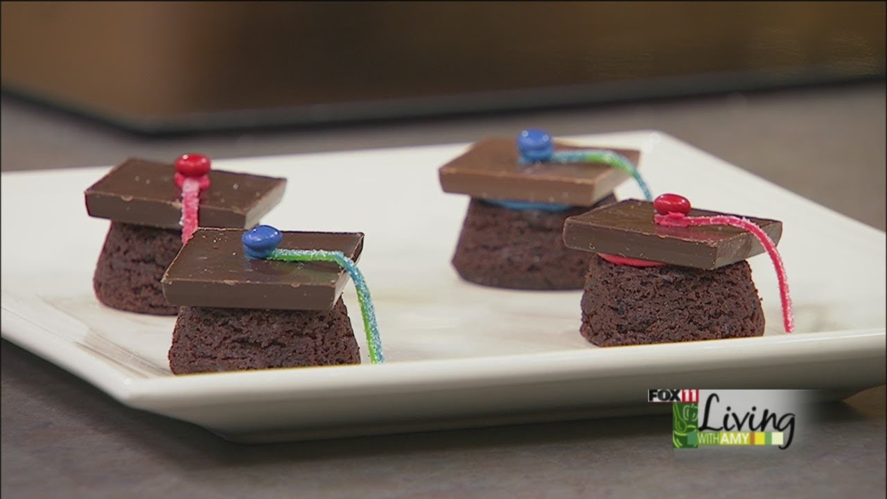 Brownie Graduation Caps - YouTube