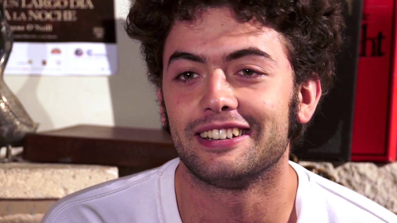 Fernando Luque nos cuenta sobre el elenco - YouTube