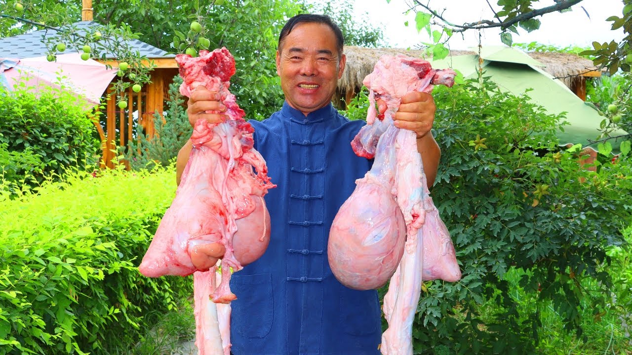 Fresh BULL TESTICLES And PENIS Cooked in Paper! Spicy and Chewy ...