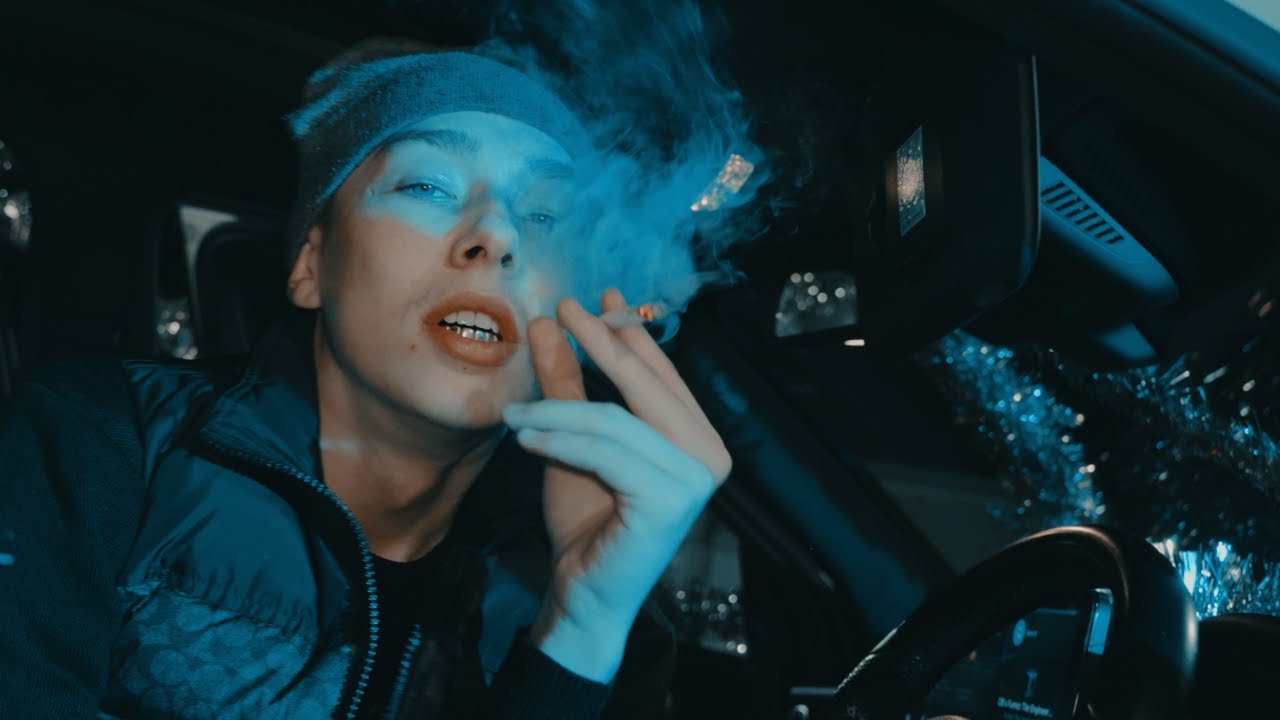 SKUX - XMAS TRAP 2 (Official Music Video) - YouTube Music