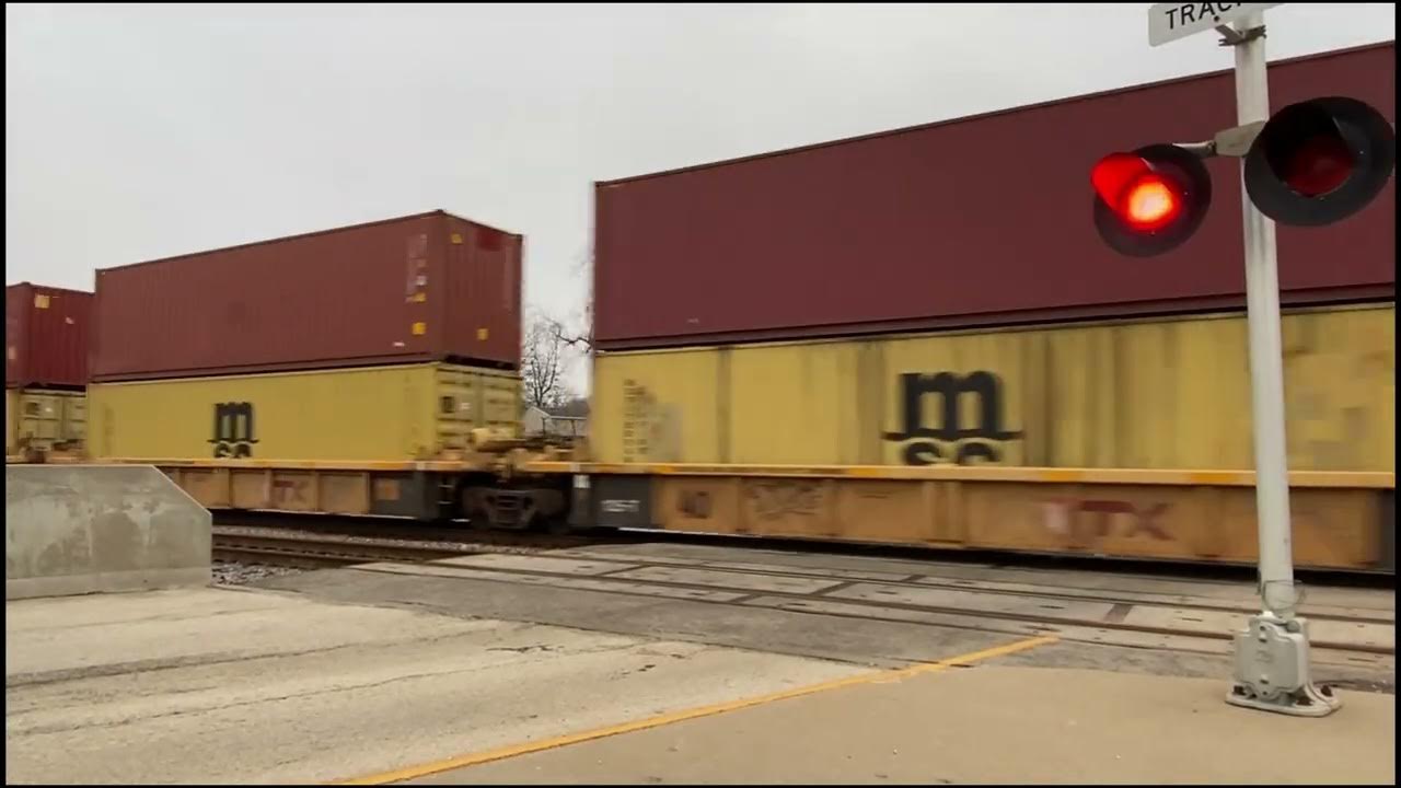 Eastbound BNSF S-LHALPC1 Passes Over Henderson Street in Galesburg, IL!! - YouTube
