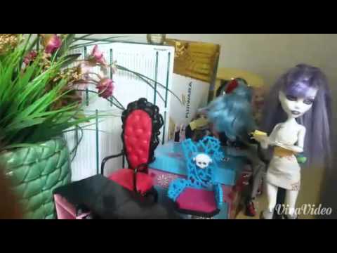 Monster High Amigo secreto assustador