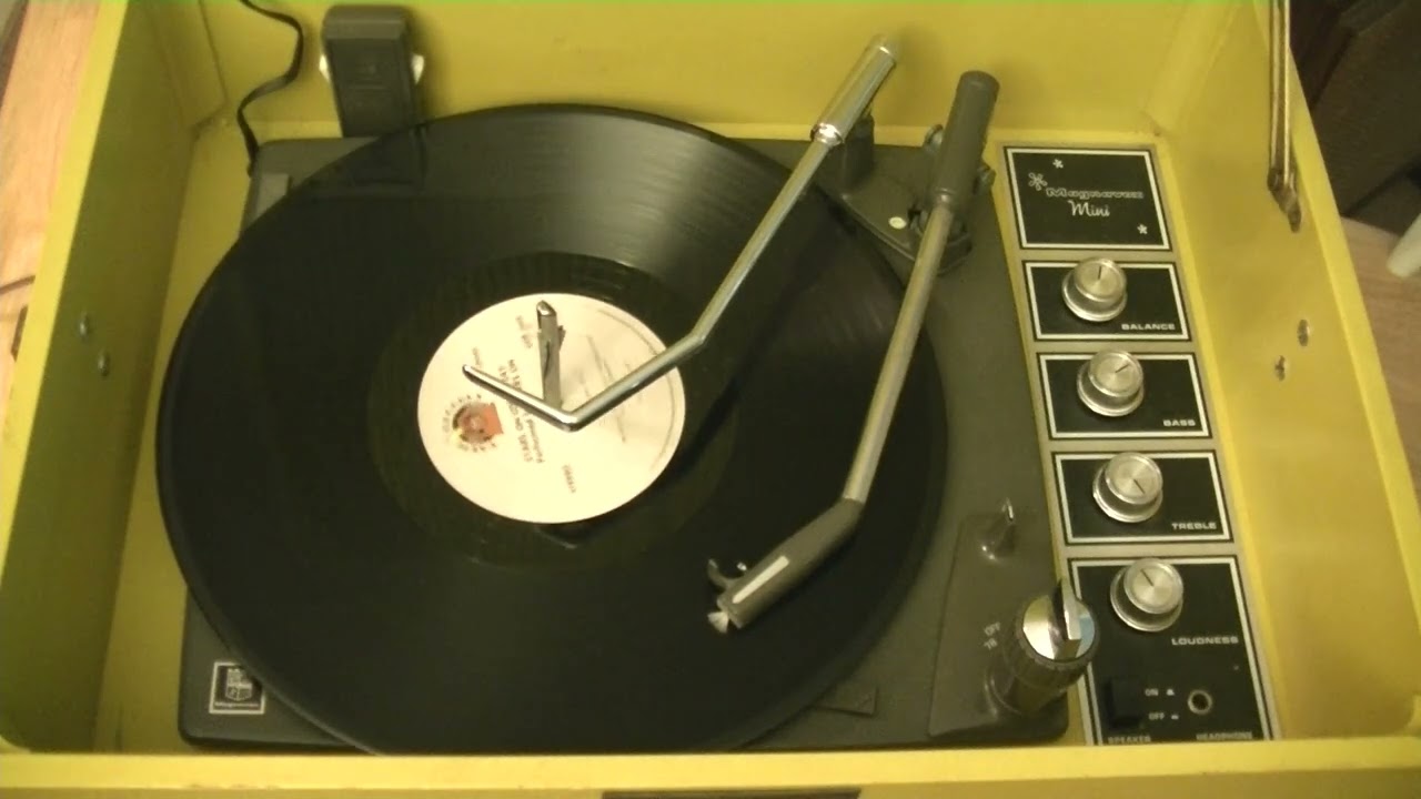 1971 Magnavox Mini Stereo Record Player....Stars On 45.... - YouTube Music