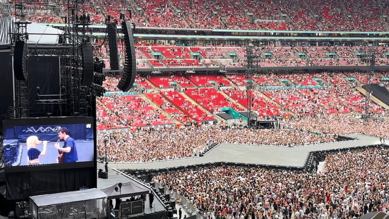 Paramore - The Only Exception LIVE Eras Tour London Wembley 15th August ...