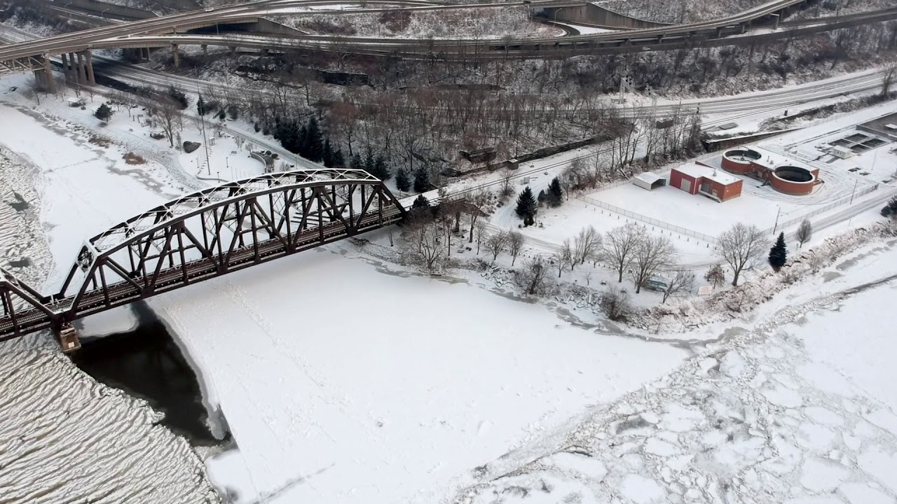 Beaver County drone footage of the Ohio river partially frozen - YouTube