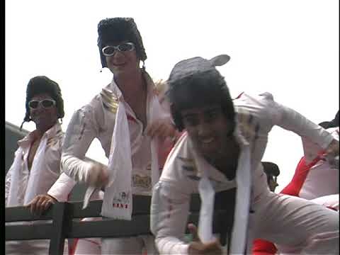 Flying Elvi at Elvis Parade in Kansas City - YouTube
