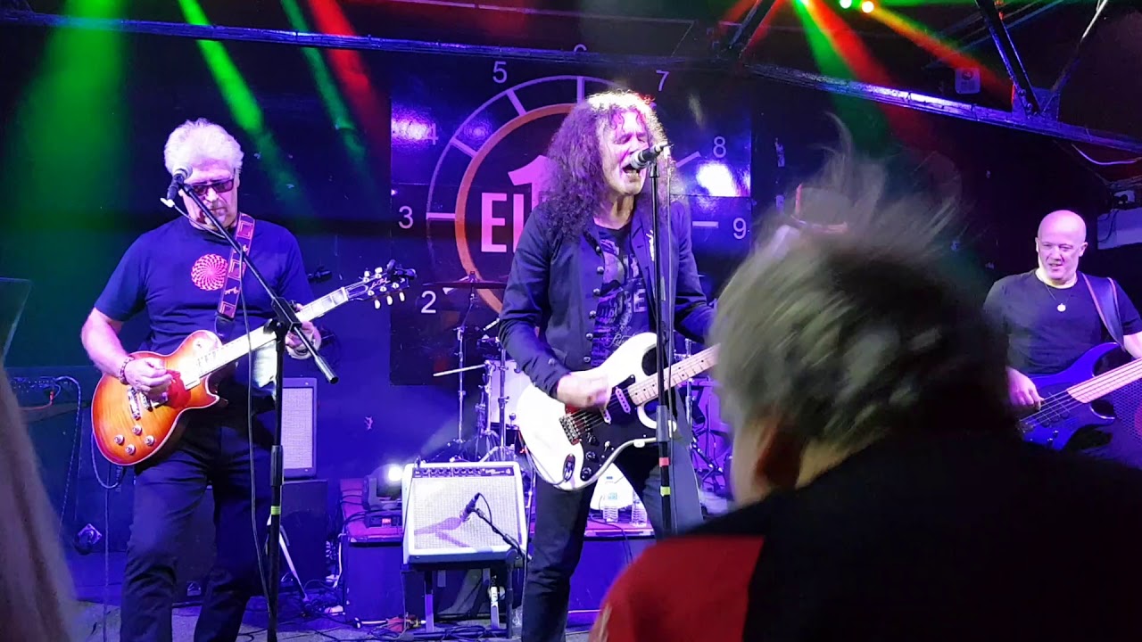 Hand of Dimes Performing Live At Eleven - YouTube