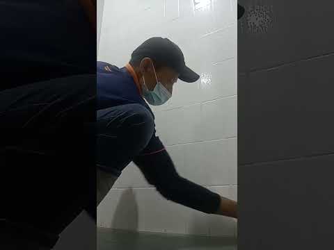 TKI MALAYSIA cuci Kamar Mandi