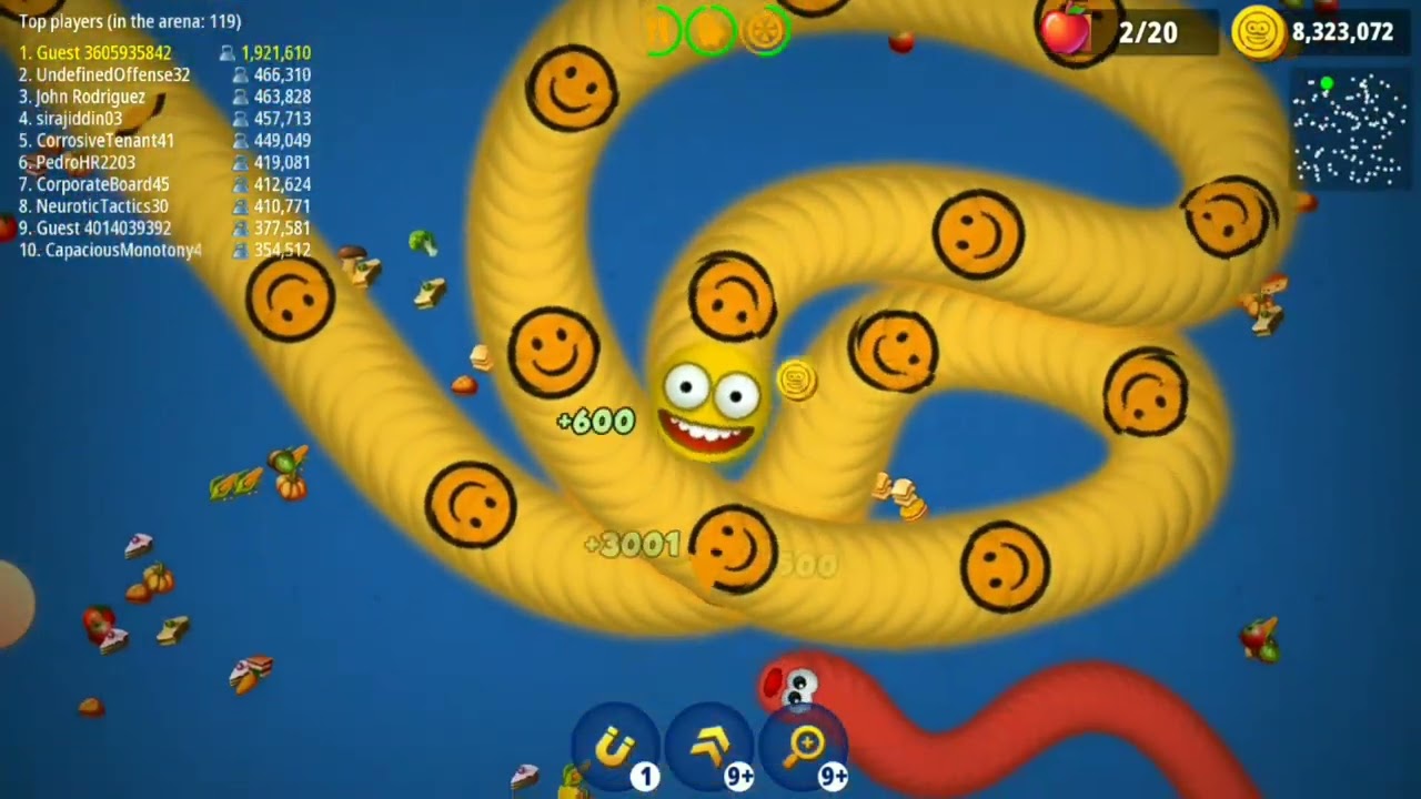Yellow smiley face skin worm Battle WormZone.io #gameplay - YouTube