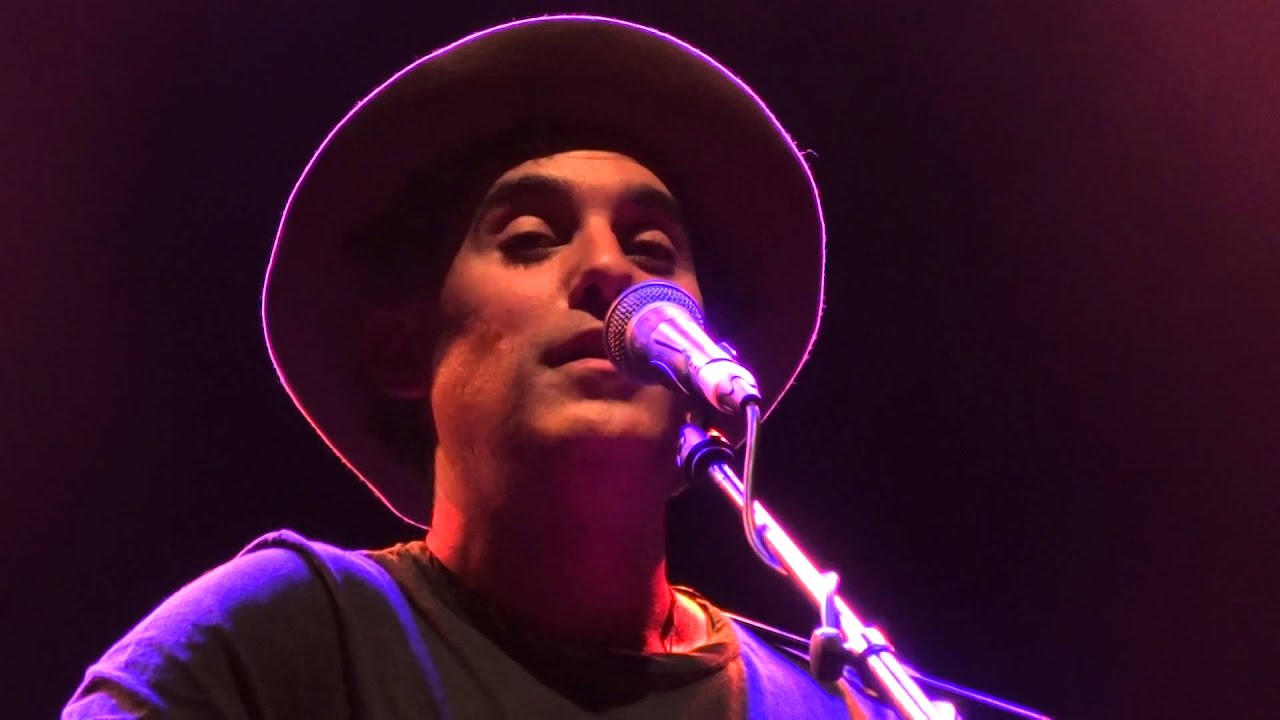 Joshua Radin - "Falling" (NEW SONG) @ Cologne / Köln - YouTube