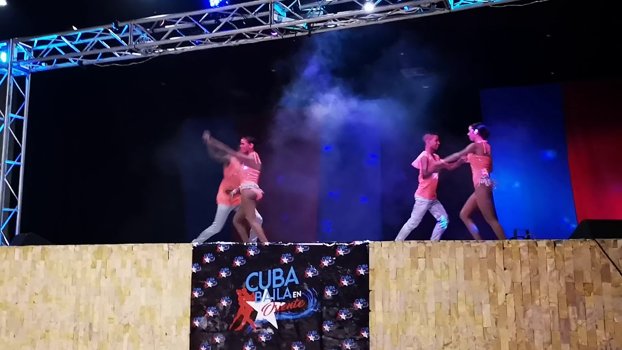 CUBA BAILA EN ORIENTE - DUETO 1 A&A SALSA CASINO - YouTube