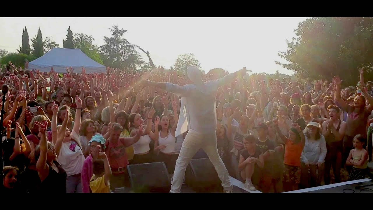 HK - Danser encore, en tournée dans toute la France ! - YouTube