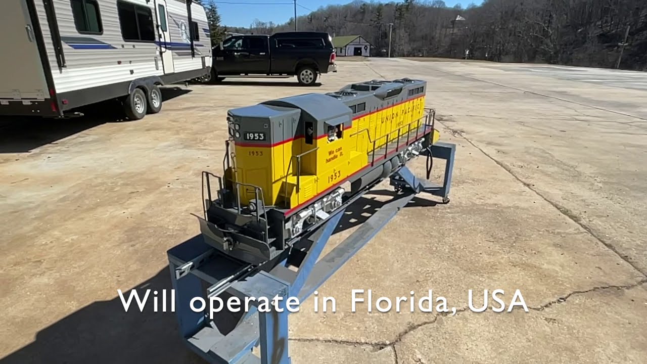 Titan Trains Union Pacific GP-9 #1953 c. 2021 - YouTube
