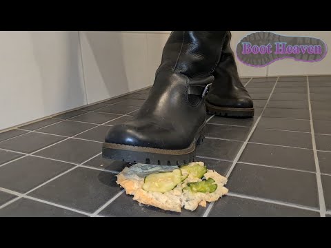 Riding boots crush sandwich (Teaser)