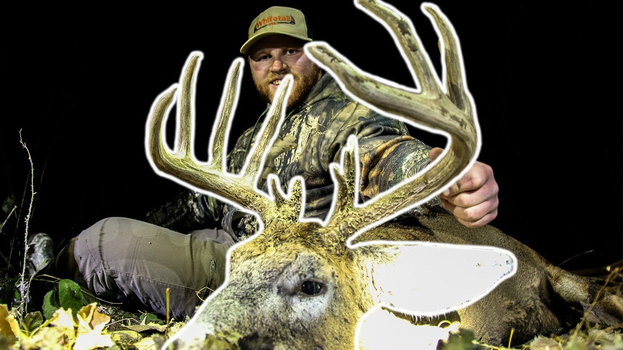 GIANT NEBRASKA BUCK WITH A BOW! - YouTube