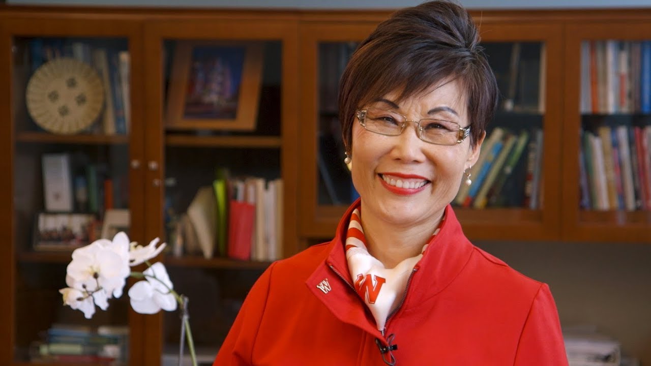 Dean Shim sends well wishes to Badger Olympians! - YouTube