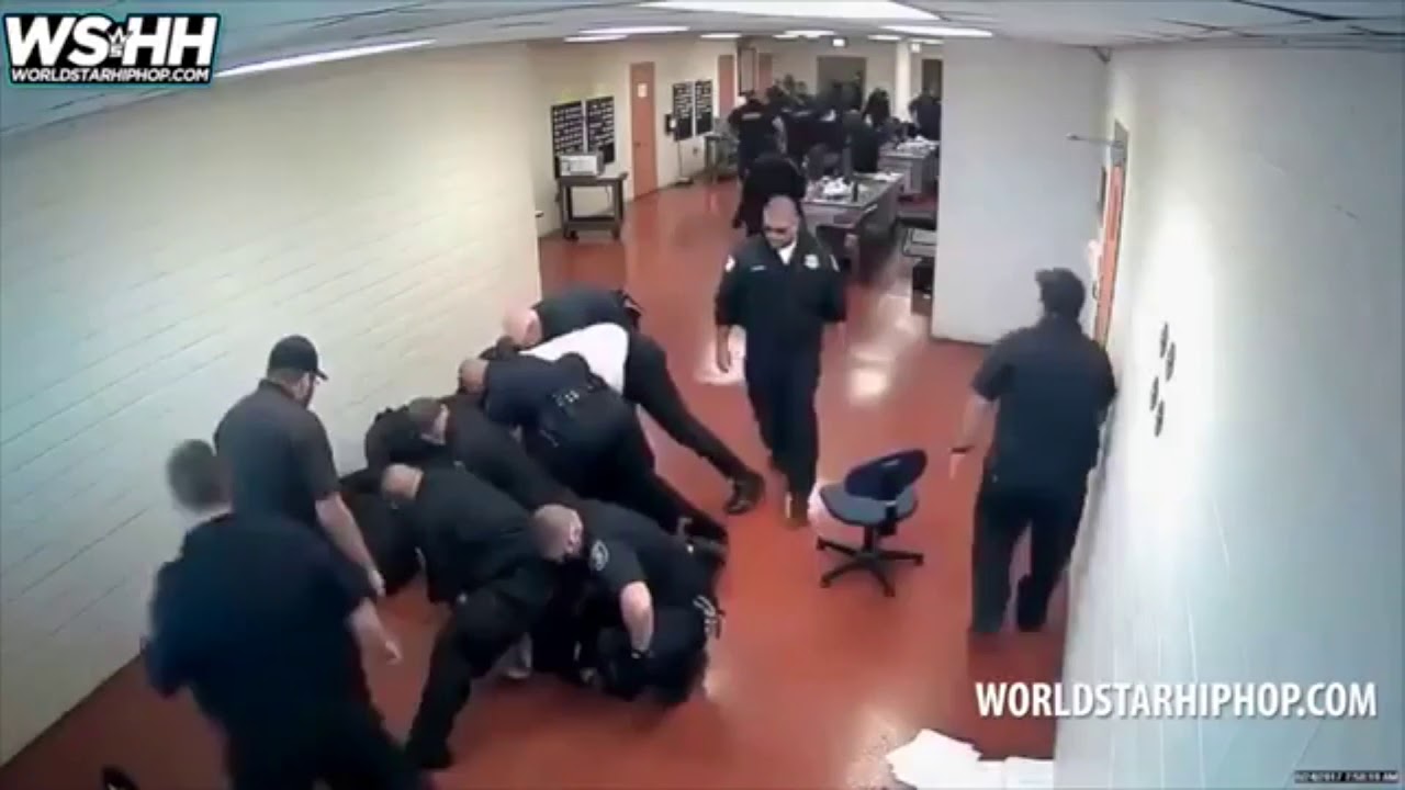 CRAZY FIGHT 1 inmate vs 20 Officers in prison! - YouTube